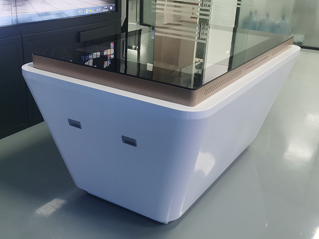43'' / 55'' Multi-User Interactive Object Recognition Touch Table