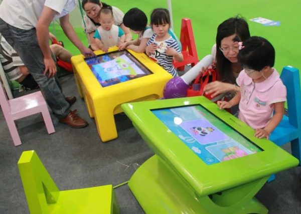 Interactive Learning through touch screen video table: Fostering ...